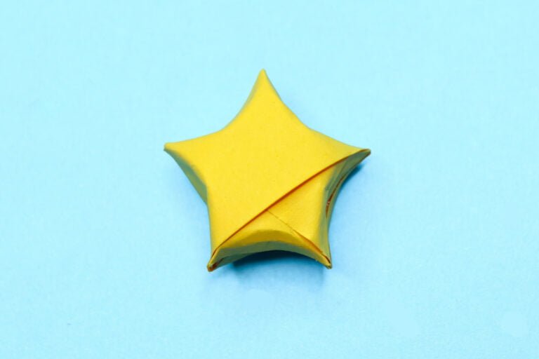How to Make an Origami Lucky Star - Origami Way